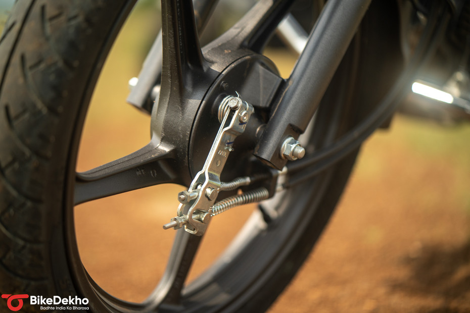 Can You Go Touring On A Hero Splendor Plus? | BikeDekho