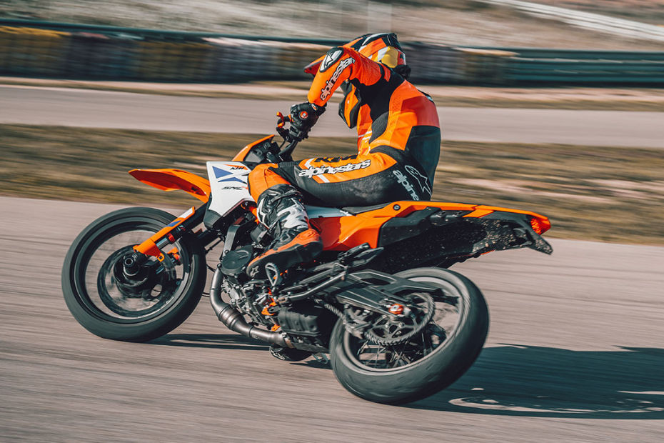 KTM 390 SMC R Specifications Revealed | BikeDekho