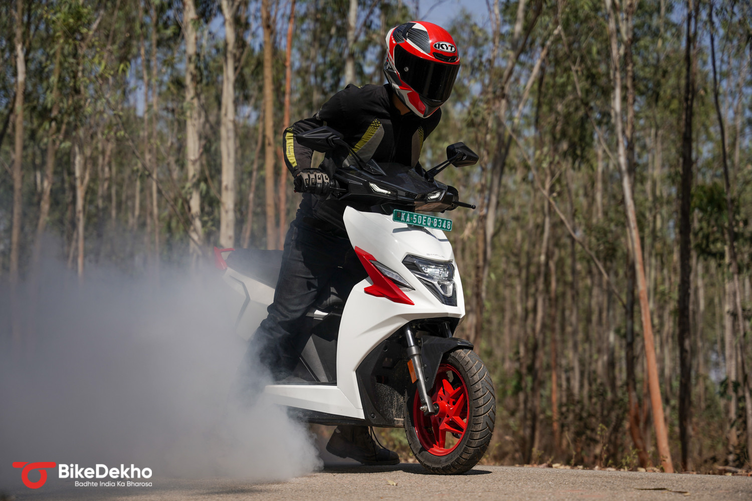 Simple One Price- Range, Charging Time, Speed, Images & Specs