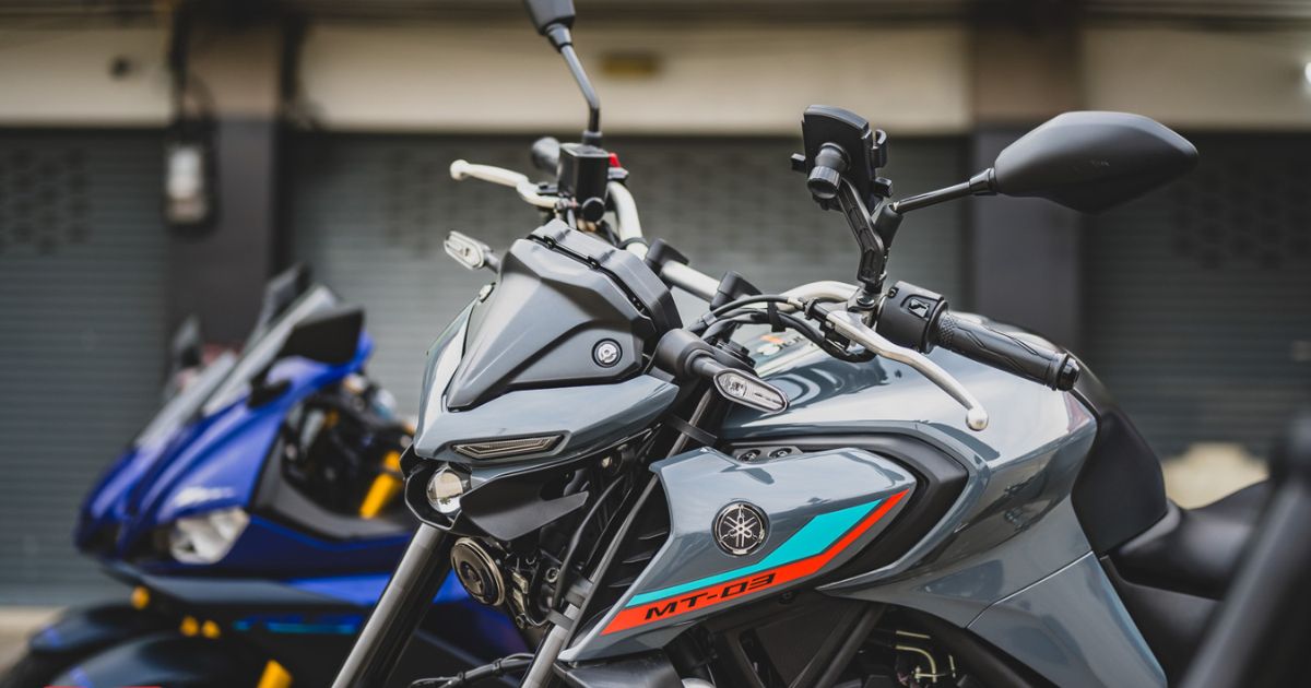 2025 KTM 390 Duke Vs Yamaha MT-03: Image Comparison | BikeDekho