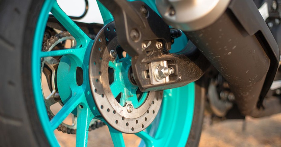 Yamaha MT 15 V2 Price, Mileage, Weight, Images