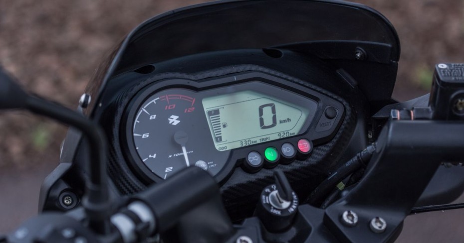 Bajaj Pulsar 125 On road Price, Mileage, Weight, Specifications