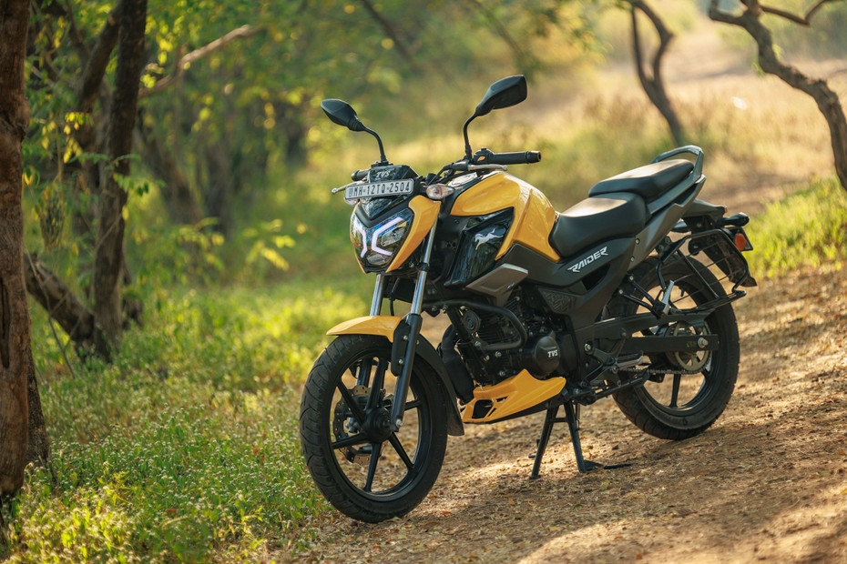 TVS Raider Price, Mileage, Weight, Specifications