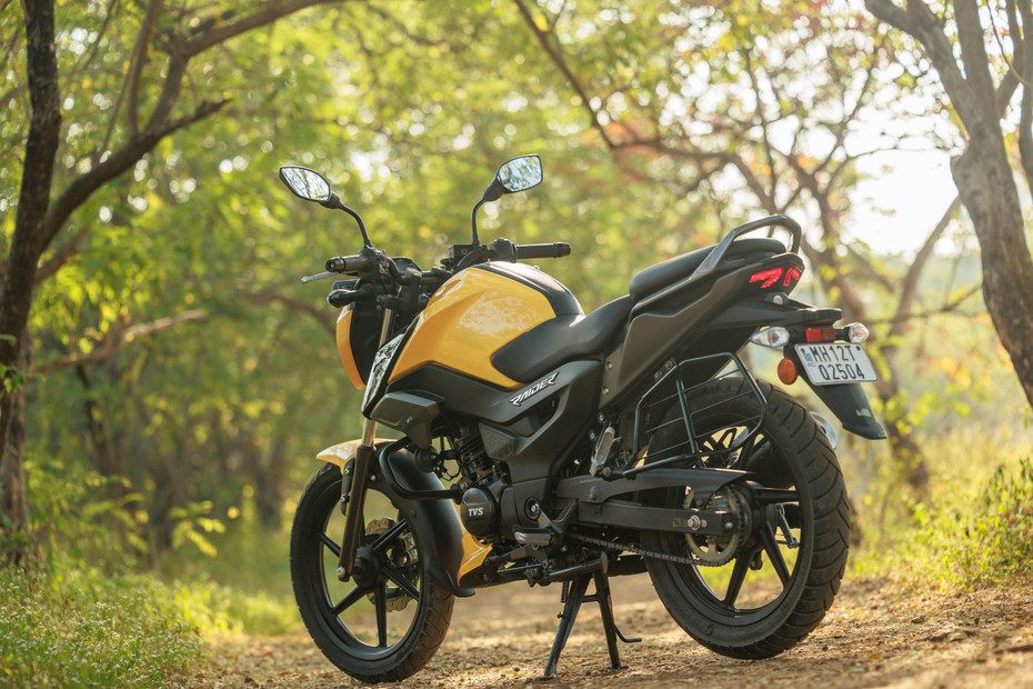 TVS Raider Price, Mileage, Weight, Specifications