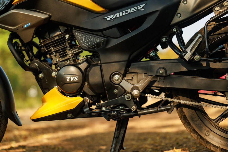 TVS Raider Price, Mileage, Weight, Specifications