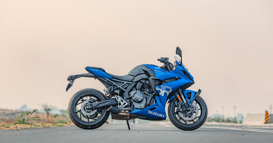 Suzuki GSX-8R Price, Mileage, Weight, Images