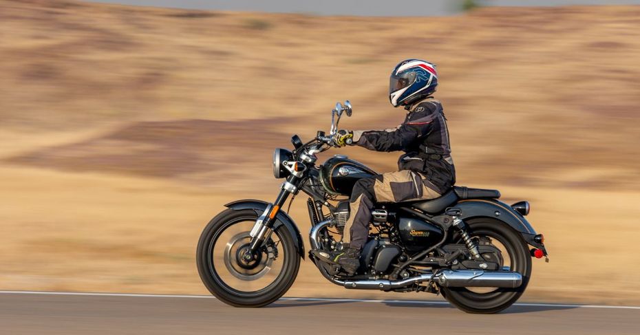 Royal Enfield Super Meteor 650 Price 2026 - Mileage, Colours, Images ...