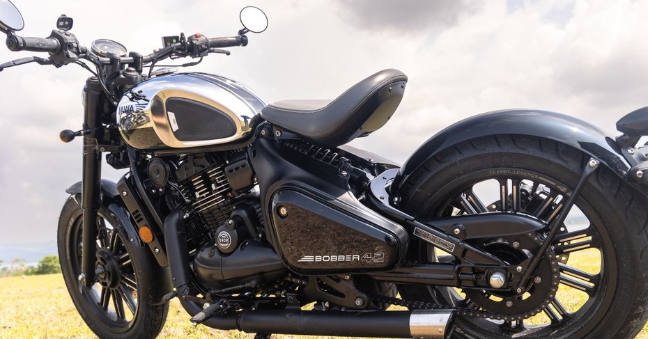 Jawa 42 Bobber Price, Mileage, Weight, Colors