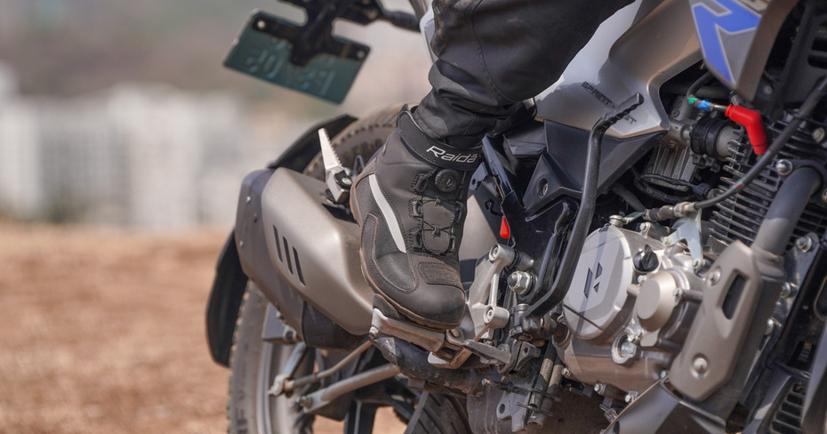 Raida UrbanR Riding Shoes Review | BikeDekho