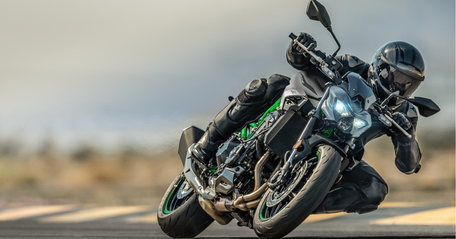Kawasaki Z900 On road Price, Mileage, Weight, Speed