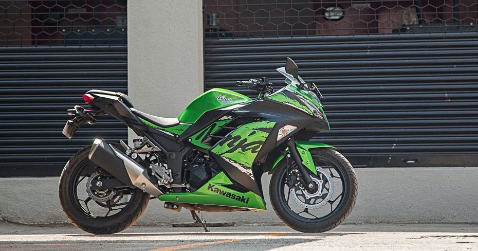 Kawasaki Ninja 300 Price, Mileage, Weight, Speed