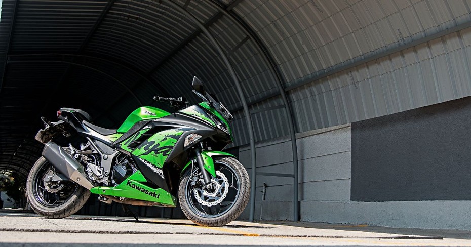 Kawasaki Ninja 300 Price, Mileage, Weight, Speed