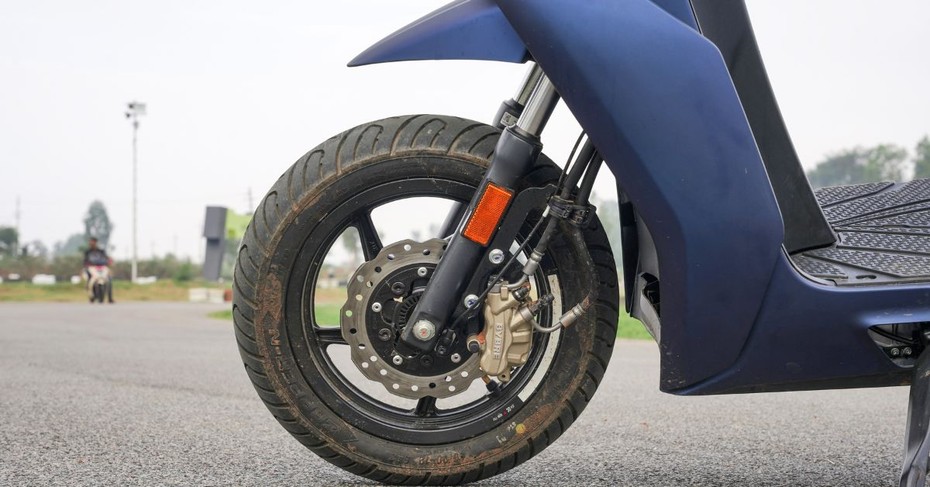 Ather 450X 3.7kWh Stealth Blue Long Term Review: Introduction | BikeDekho