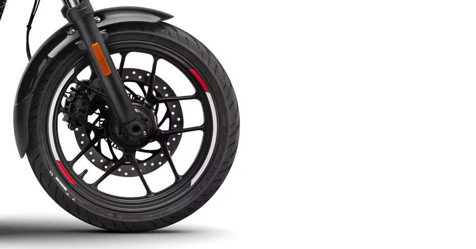 Triumph Speed T4 On road Price, Mileage, Weight, Colors