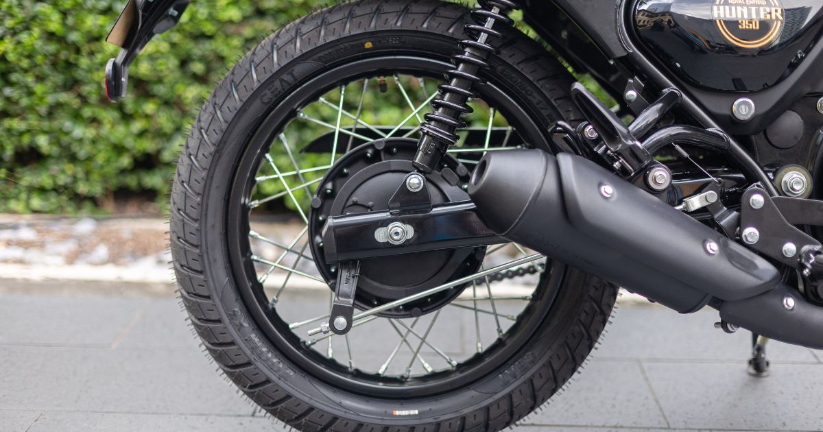 Yamaha FZ-X Hybrid Vs Royal Enfield Hunter 350: Compared In Pics ...