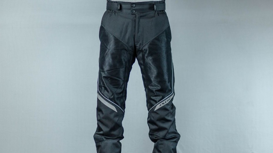 Want To Buy Riding Pants In India? Here’s What You Need To Know | BikeDekho