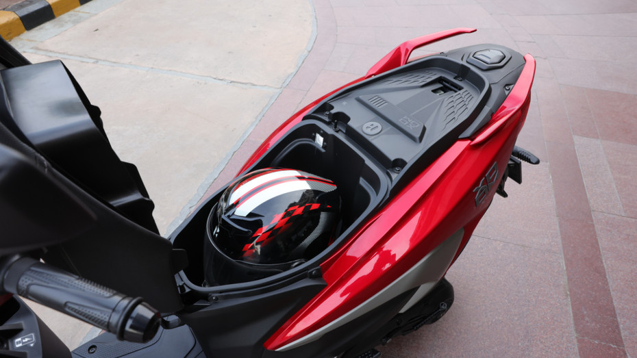 Hero Xoom 125 Price, Mileage, Images, Weight