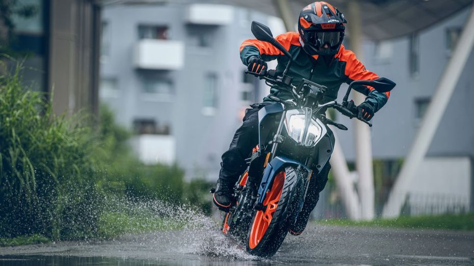 BREAKING NEWS: Yamaha MT 15 Rival KTM Duke 160 Launched, Cheapest KTM ...