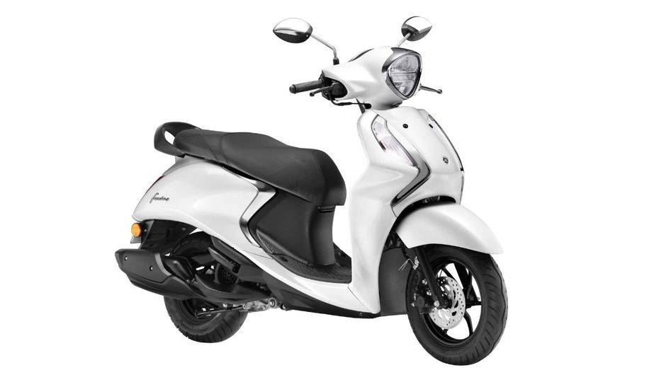 BREAKING NEWS: Updated 2025 Yamaha Fascino 125 Fi Hybrid and RayZR 125 ...