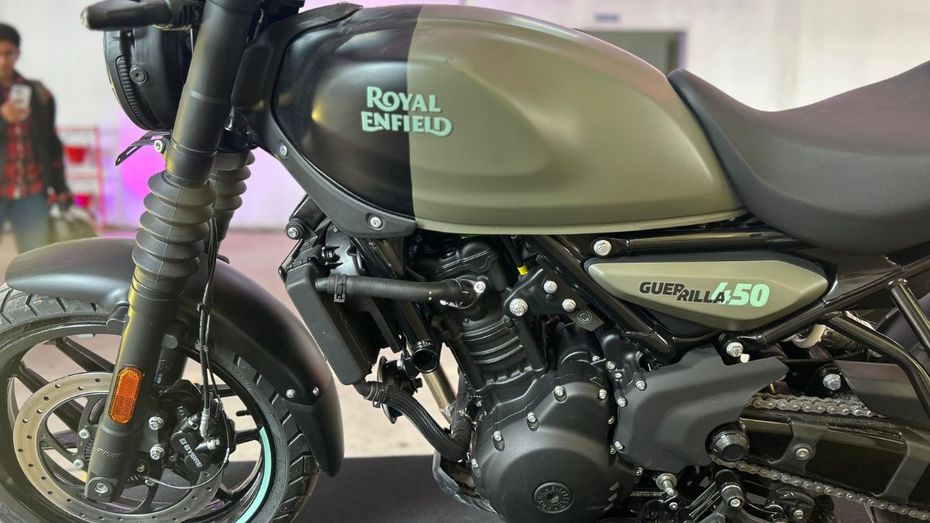 BREAKING: New Colour For Royal Enfield Guerrilla 450 Launched - Called ...