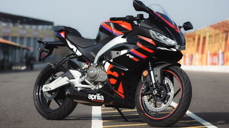 KTM RC 490 Spied For The First Time, Launch Likely In 2027 | BikeDekho