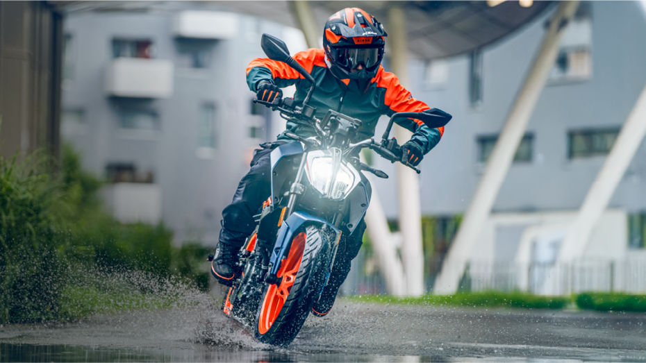 KTM Duke Bike Family Explained: 160 Duke, 200 Duke, 250 Duke, Duke 390 ...