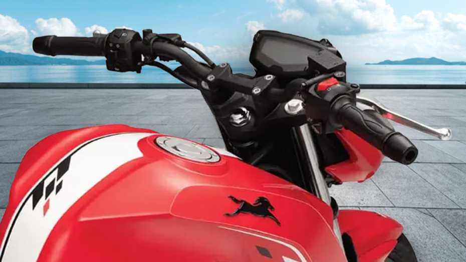 2025 TVS Apache RTR 160 4V: Old vs New - Differences Explained | BikeDekho