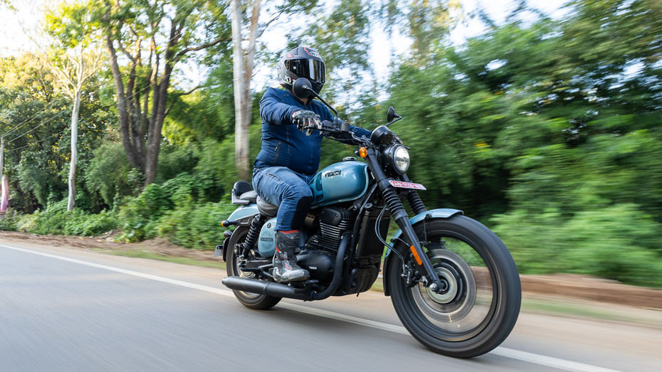 CBS vs ABS: Choosing the Right System | BikeDekho