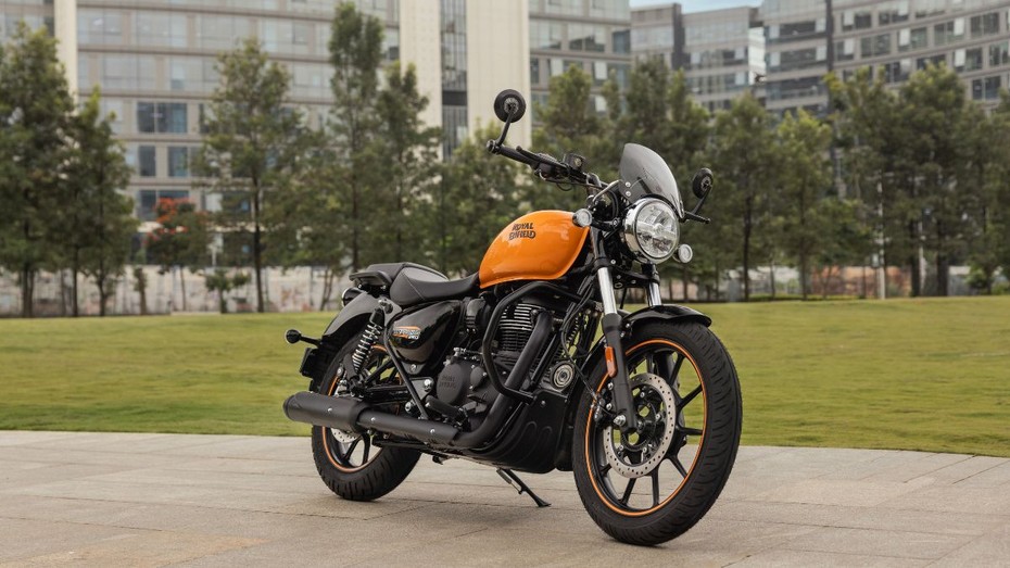 2025 Royal Enfield Meteor 350 Variants Explained - Which One Is The ...