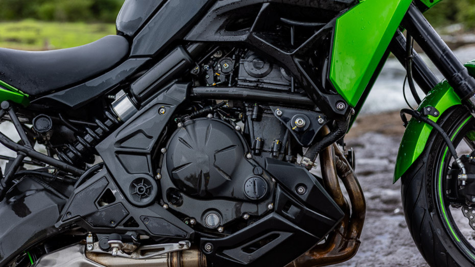 Inline Twin vs Parallel Twin Engines: Differences Explained | BikeDekho