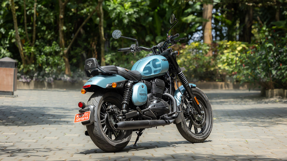 New Yezdi Roadster Price 2026 - Mileage, Colours, Images | BikeDekho