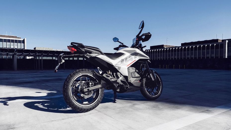 Ultraviolette X47 Crossover vs KTM 250 Adventure: Which Adventure Bike ...