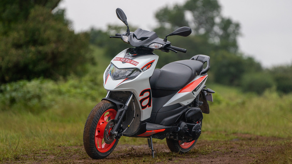 Aprilia SR 175 hp.e Price, Mileage, Weight, Images