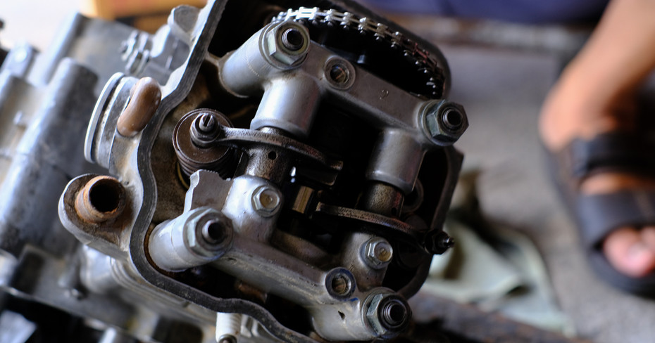 SOHC vs DOHC: Key Differences Explained | BikeDekho