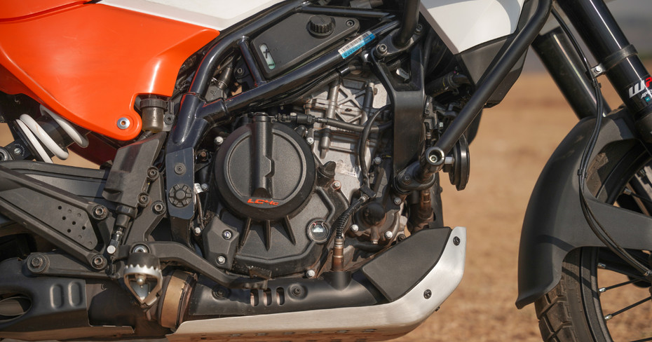 SOHC vs DOHC: Key Differences Explained | BikeDekho