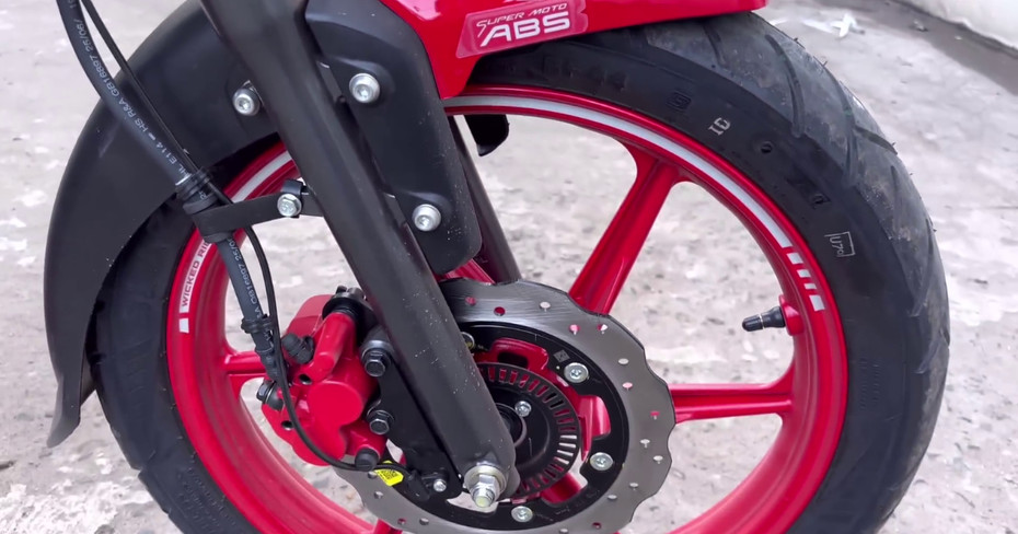 TVS Raider 125 ABS Launch Soon: Stylish And Safe | BikeDekho