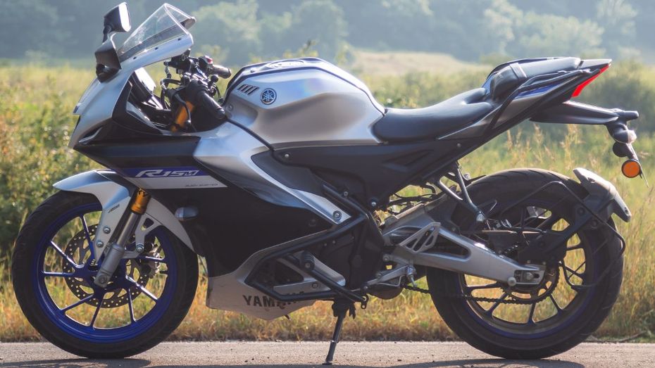 Yamaha R15 S, R15 V4, R15 M Sportsbike Ex-Showroom Prices Reduced ...