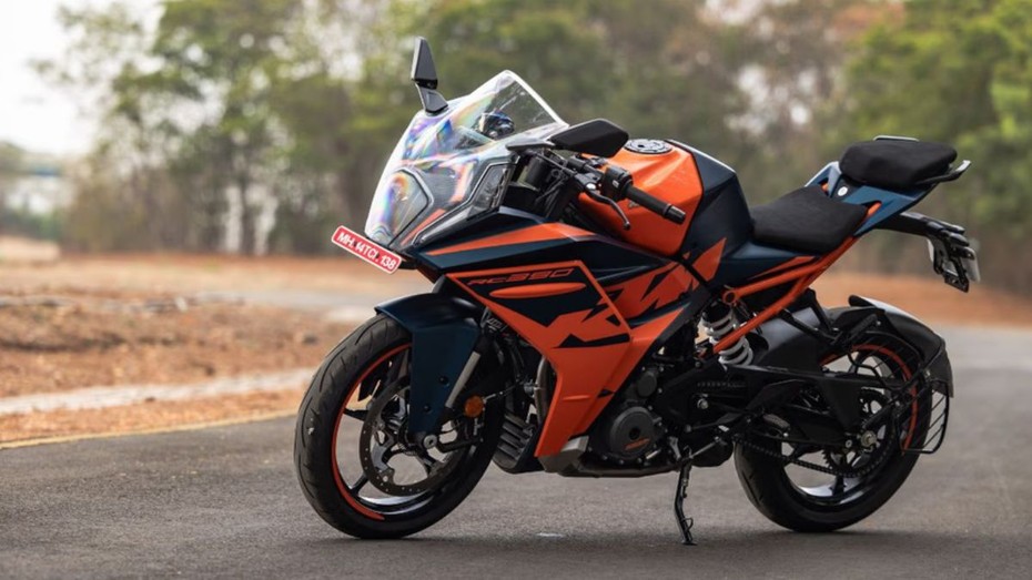 Top 10 Most Affordable Bikes With Bidirectional Quickshifter | BikeDekho