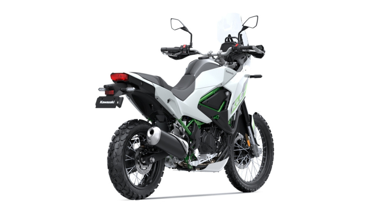 Kawasaki KLE 500 vs Royal Enfield Himalayan 450: Image Comparison ...