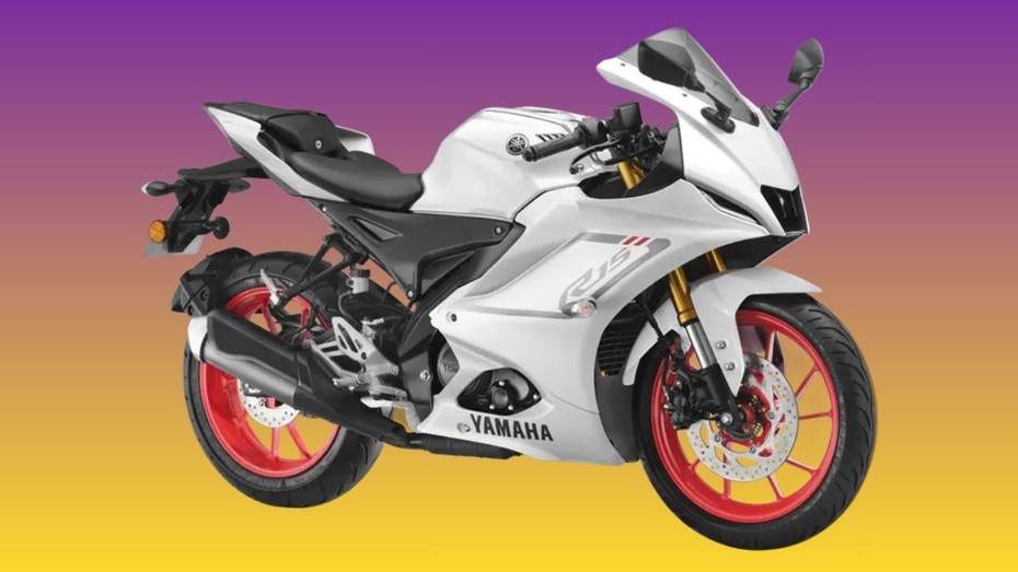 Yamaha R15 V4 vs Yamaha MT-15 DLX Top Variants: Differences Explained ...