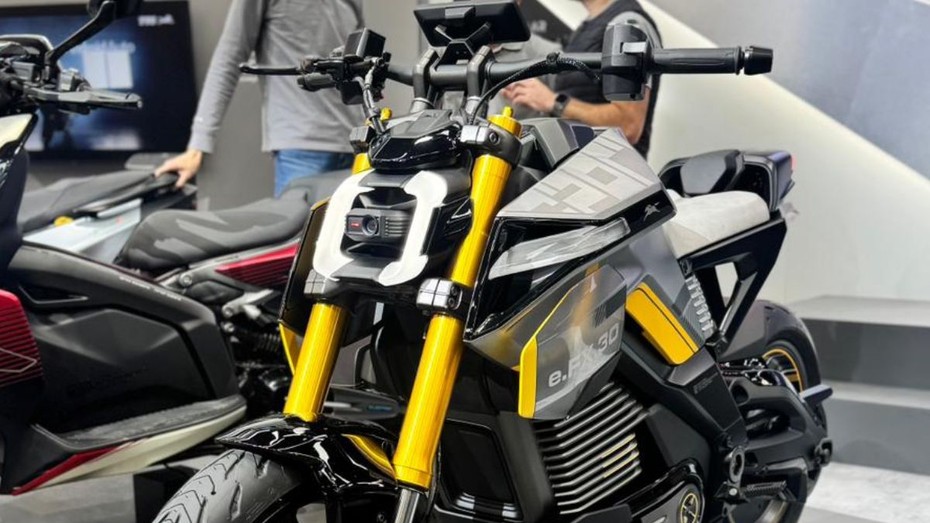 TVS MotoSoul 2025: Updated Ronin Launch Likely, Modified Apache Bikes ...