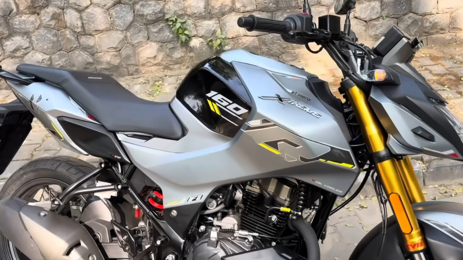 2025 Hero Xtreme 160R 4V Combat Edition Reaches Dealership Ahead Of The Official Launch | BikeDekho