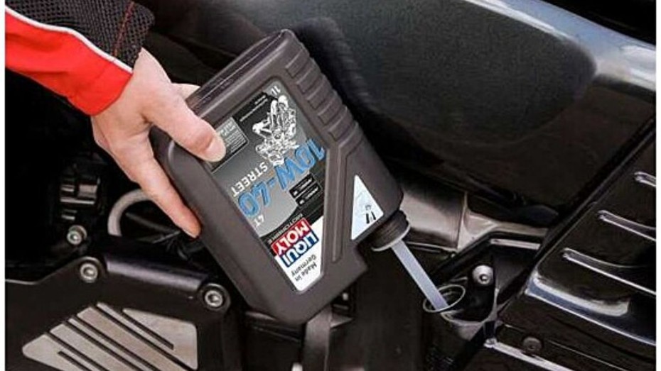 Top 5 Best Engine Oils For Bikes In India: Detailed Buying Guide ...