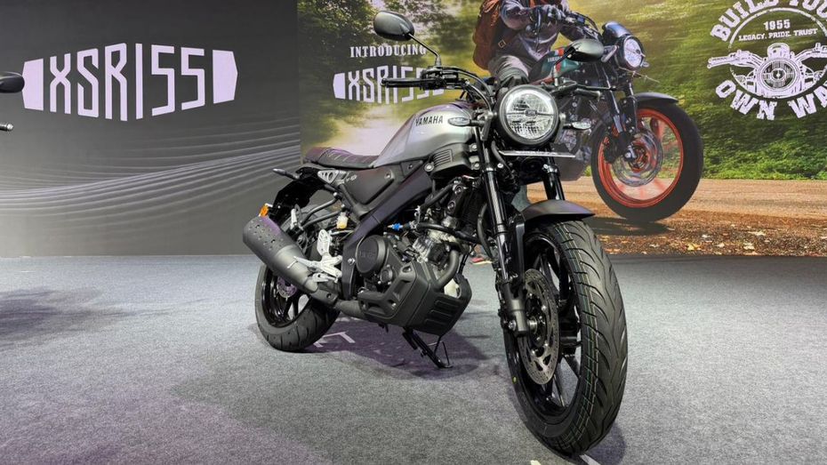 Yamaha XSR 155 Price 2026 - Mileage, Colours, Images | BikeDekho