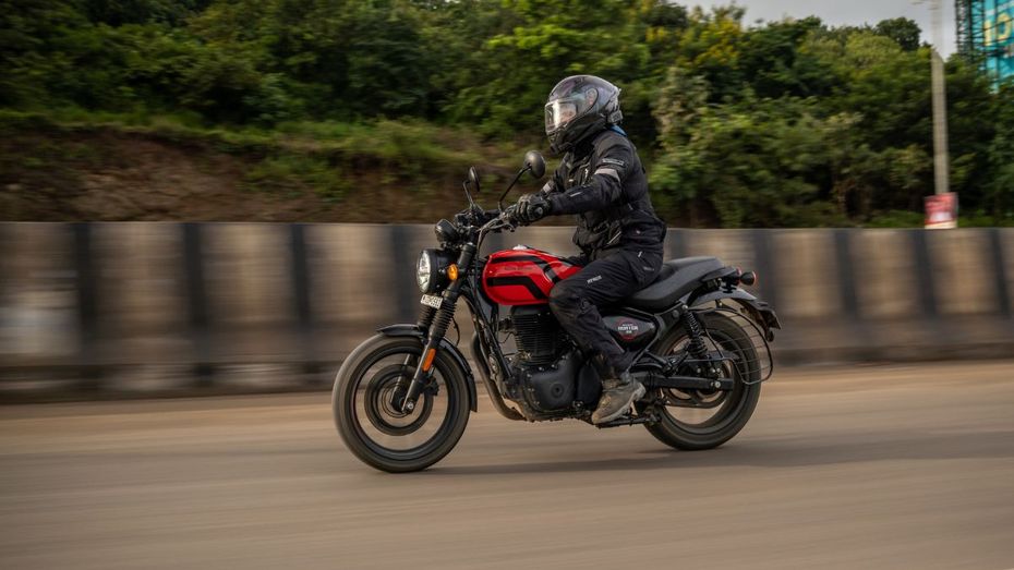 Yamaha XSR 155 vs Royal Enfield Hunter 350: Specifications Compared ...