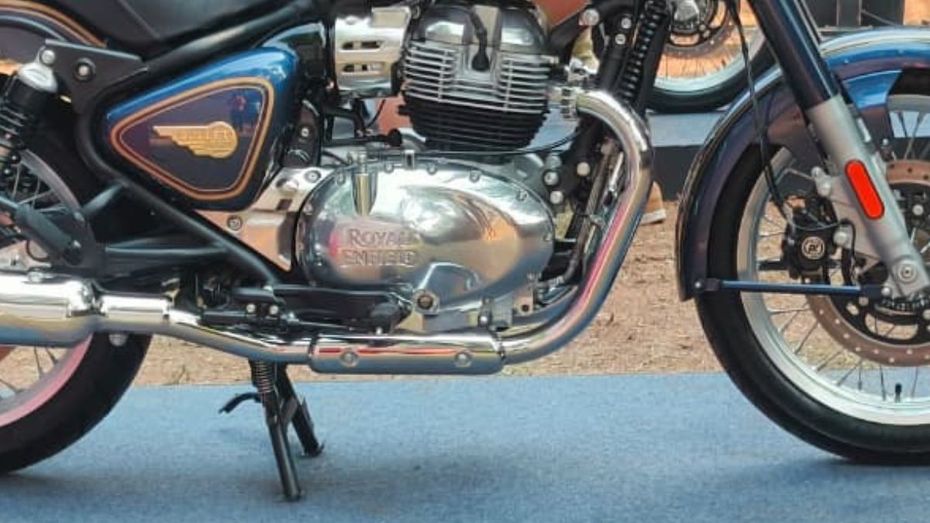 Royal Enfield Bullet 650 Revealed In India At Motoverse 2025 | BikeDekho