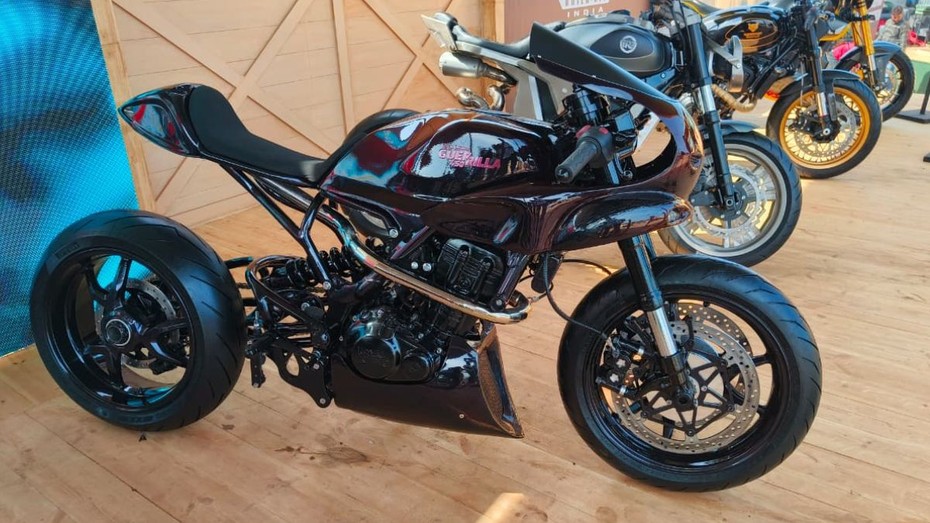 Motoverse 2025: These Modified Royal Enfield Guerrilla 450s Are Out Of ...