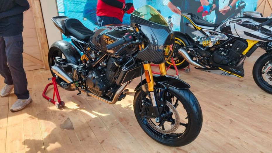 Motoverse 2025: These Modified Royal Enfield Guerrilla 450s Are Out Of ...