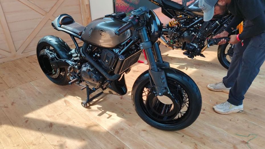 Motoverse 2025: These Modified Royal Enfield Guerrilla 450s Are Out Of ...