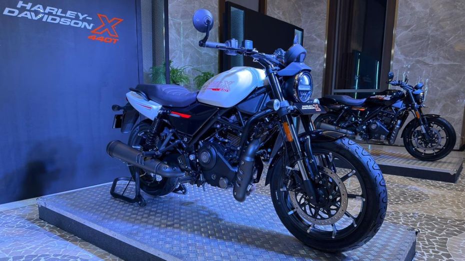 Harley-Davidson X440 T vs Standard X440: Differences Compared In Detail ...